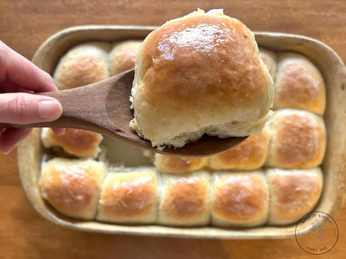 How to Make Old Fashioned Yeast Rolls Without Eggs - Keep It Simple ...