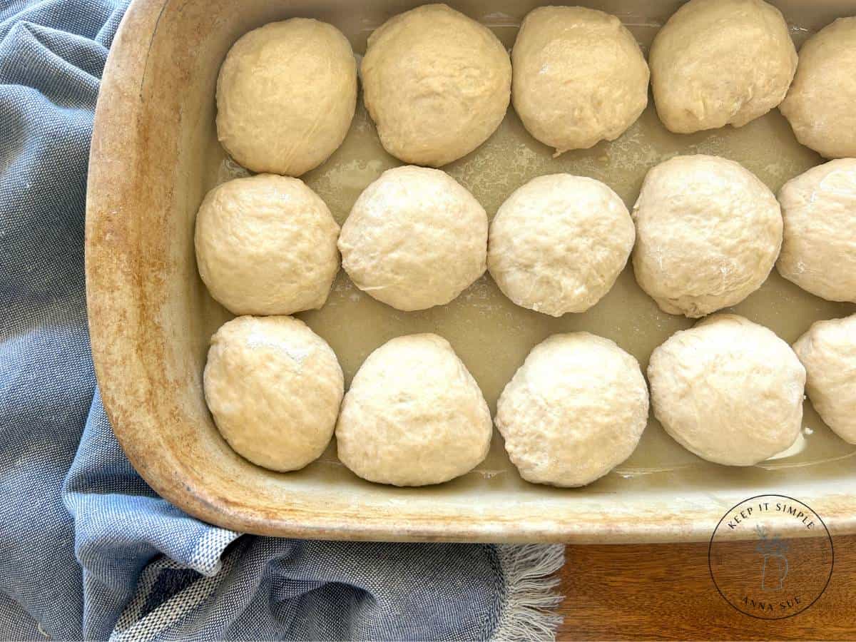 How to Make Old Fashioned Yeast Rolls Without Eggs - Keep It Simple ...