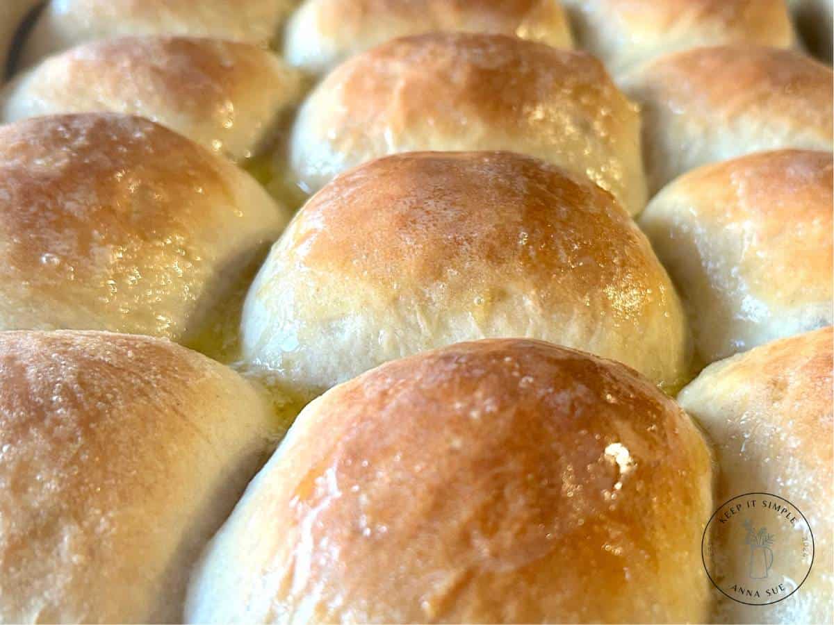 How to Make Old Fashioned Yeast Rolls Without Eggs - Keep It Simple ...