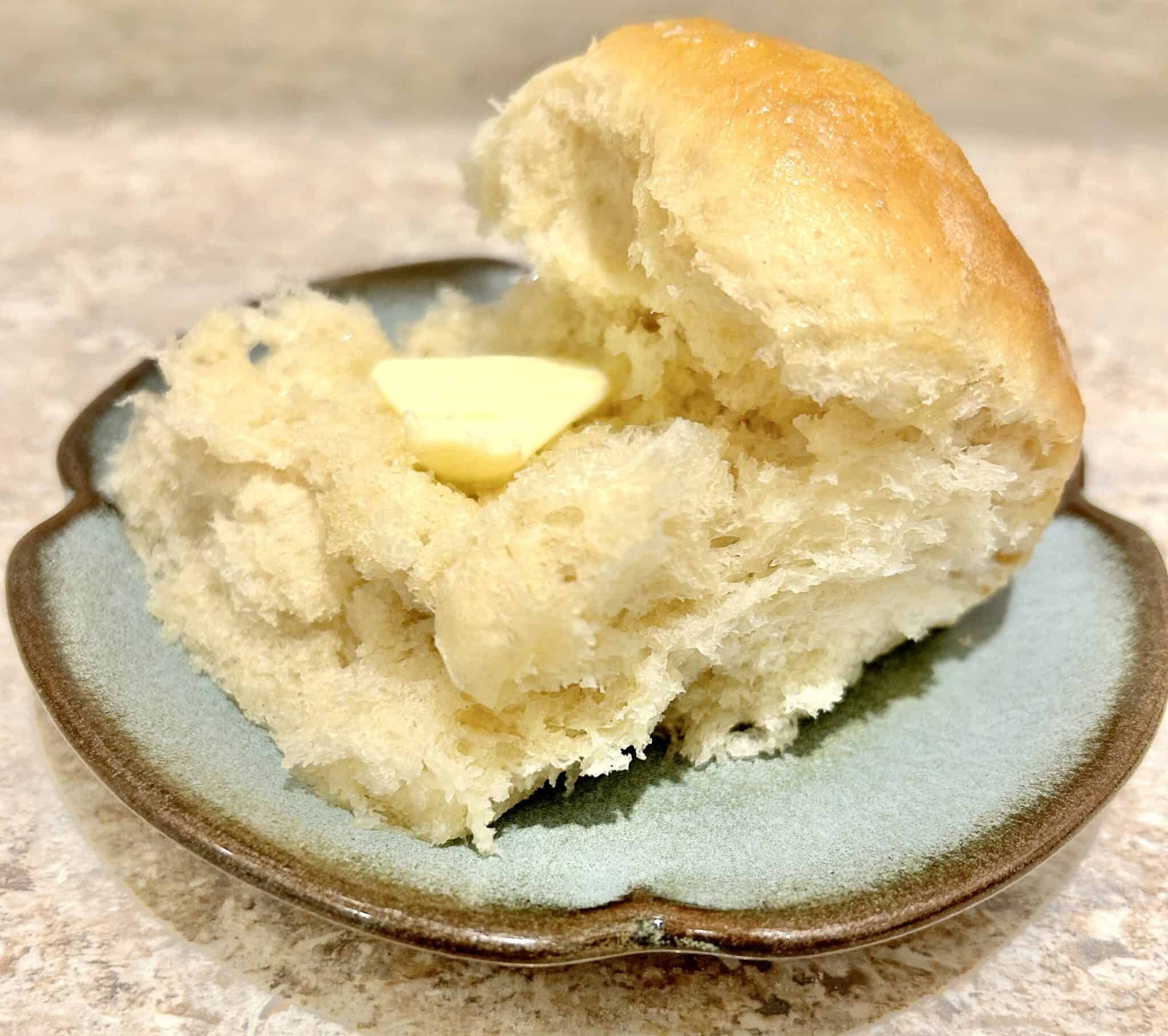 How to Make Old Fashioned Yeast Rolls From Scratch - Keep It Simple ...
