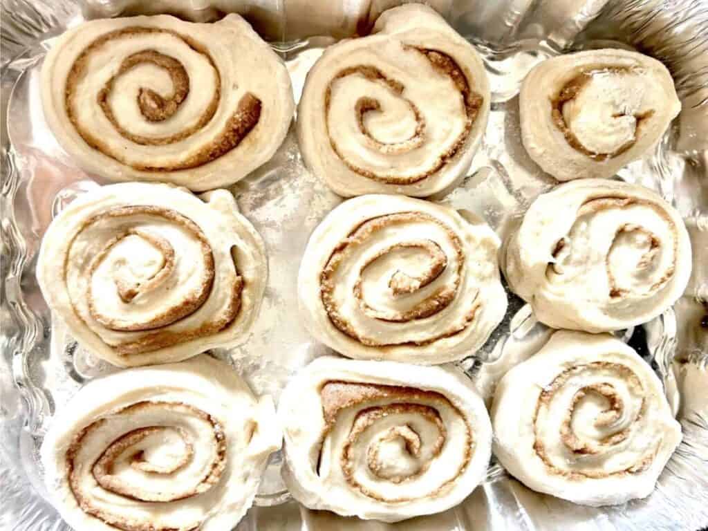 How to Make Irresistible Orange Glazed Cinnamon Yeast Rolls with a Hint ...