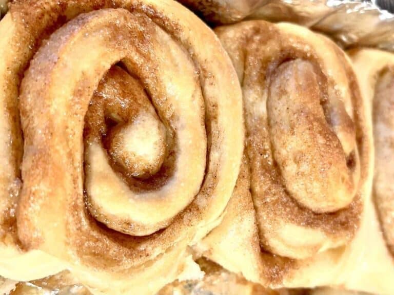 How to Make Irresistible Orange Glazed Cinnamon Yeast Rolls with a Hint ...