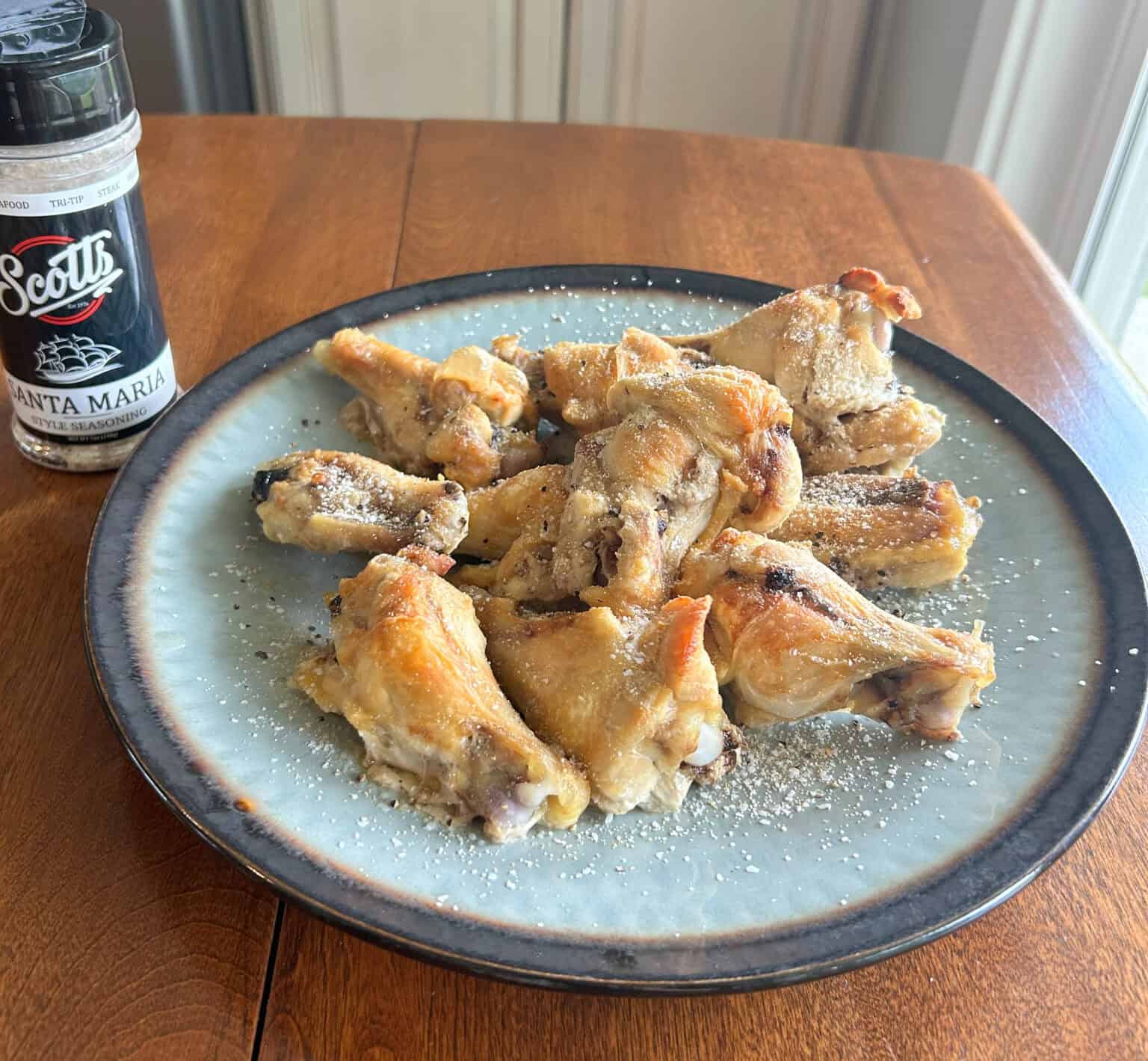 How to make frozen chicken wings in the oven that taste pretty darn ...